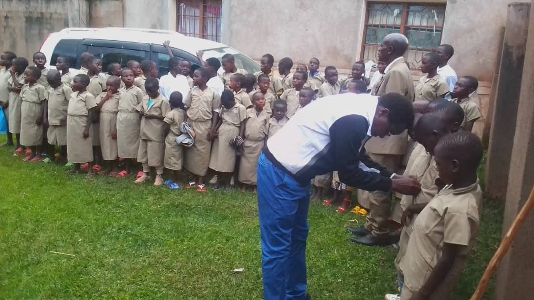 NOËL OU LA PROXIMITE AUPRES DES PAUVRES DE LA SUCCURSALE JIMBI